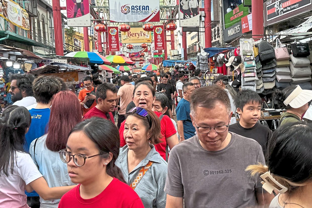 Malaysians flock to KL over double holiday weekend | The Star