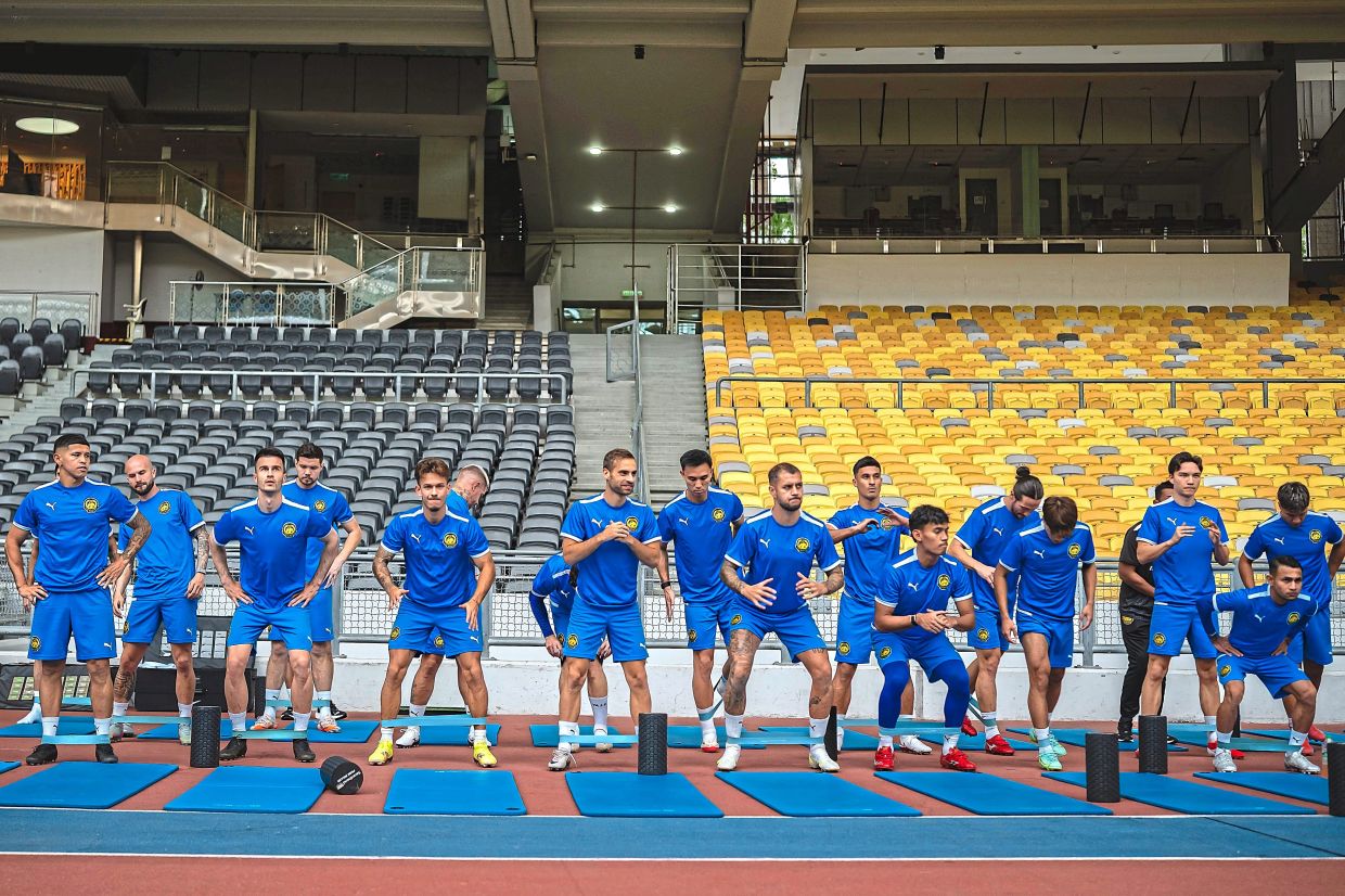 Football: Cklamovski and his charges shut out external distractions to ...