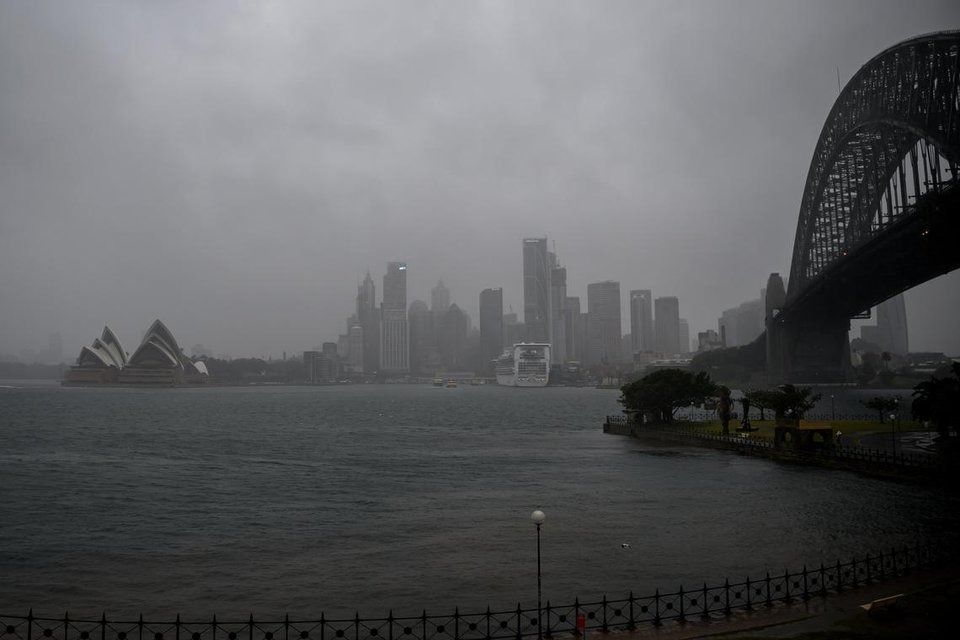 'Bomb cyclone' pummels Sydney with heavy rains, winds | The Star