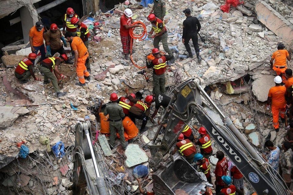 Death toll in Pakistan building collapse rises to 21 | The Star