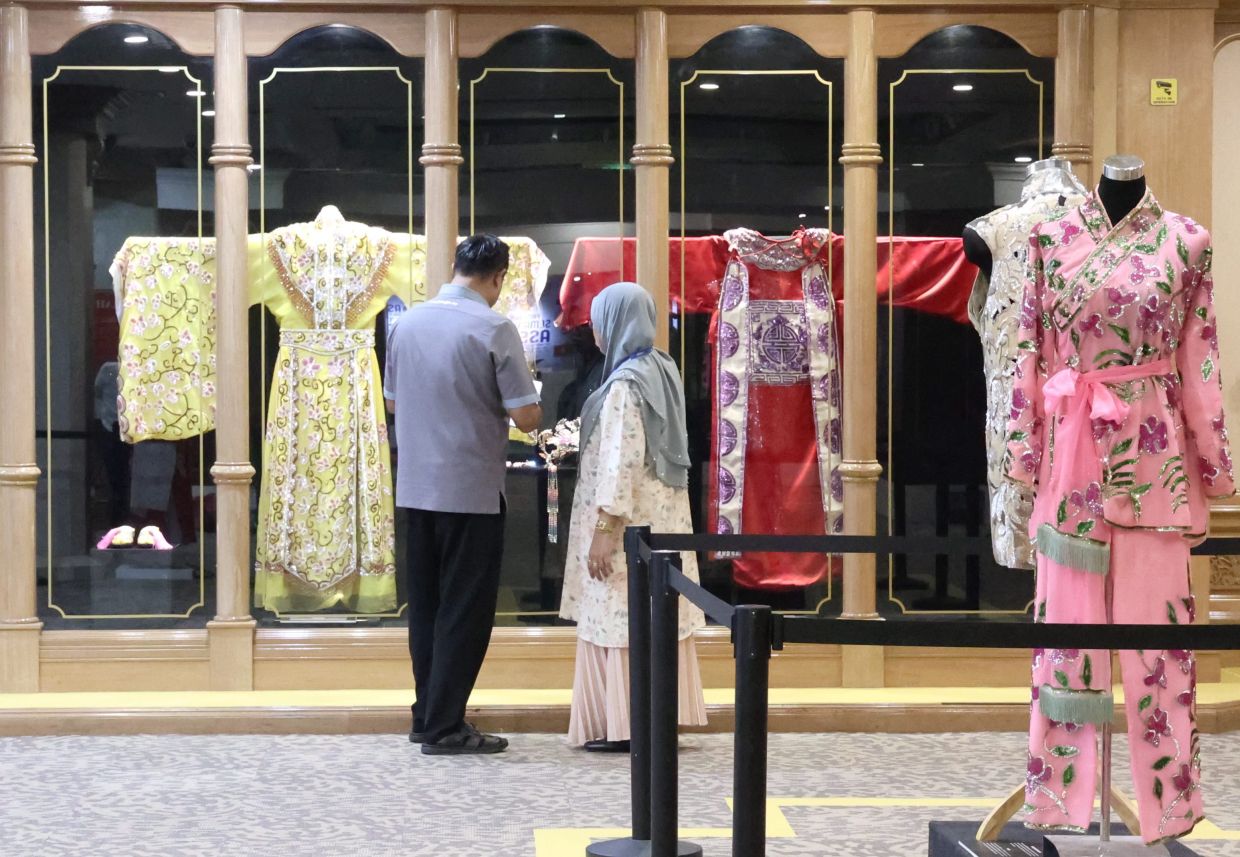 Weekend for the arts: 'Chinese Opera' exhibition, 'No Jit?' roundtable, 'Outside-In' show | The Star