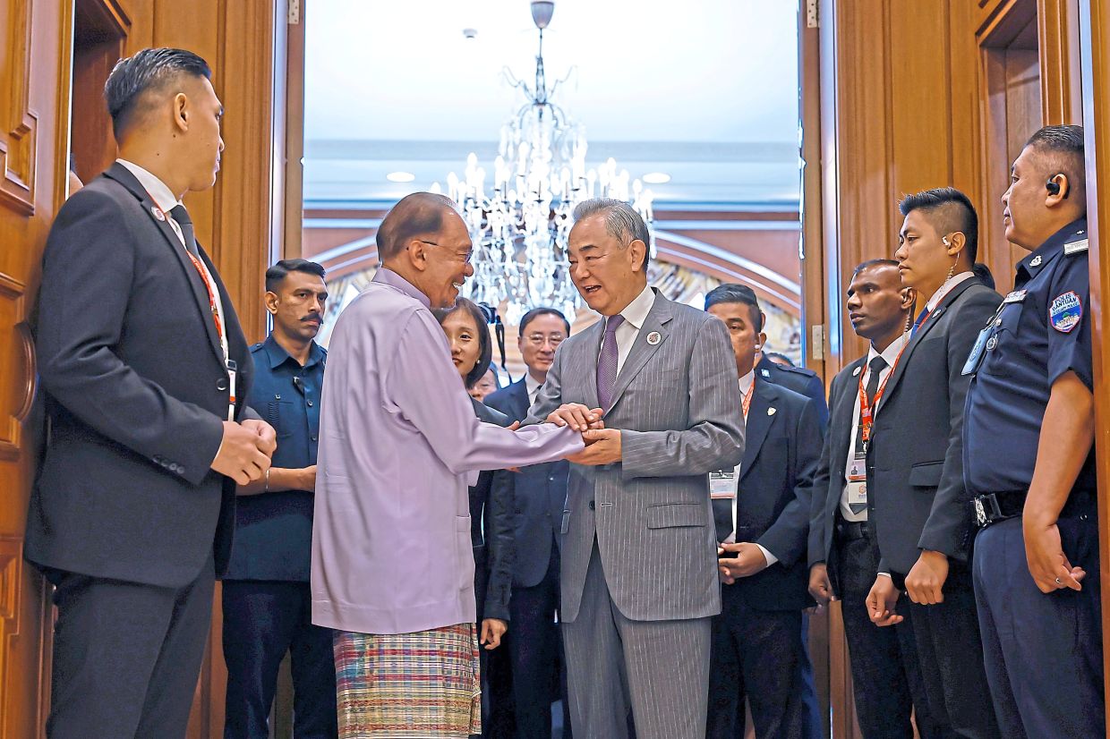 Anwar meets leaders from seven countries | The Star
