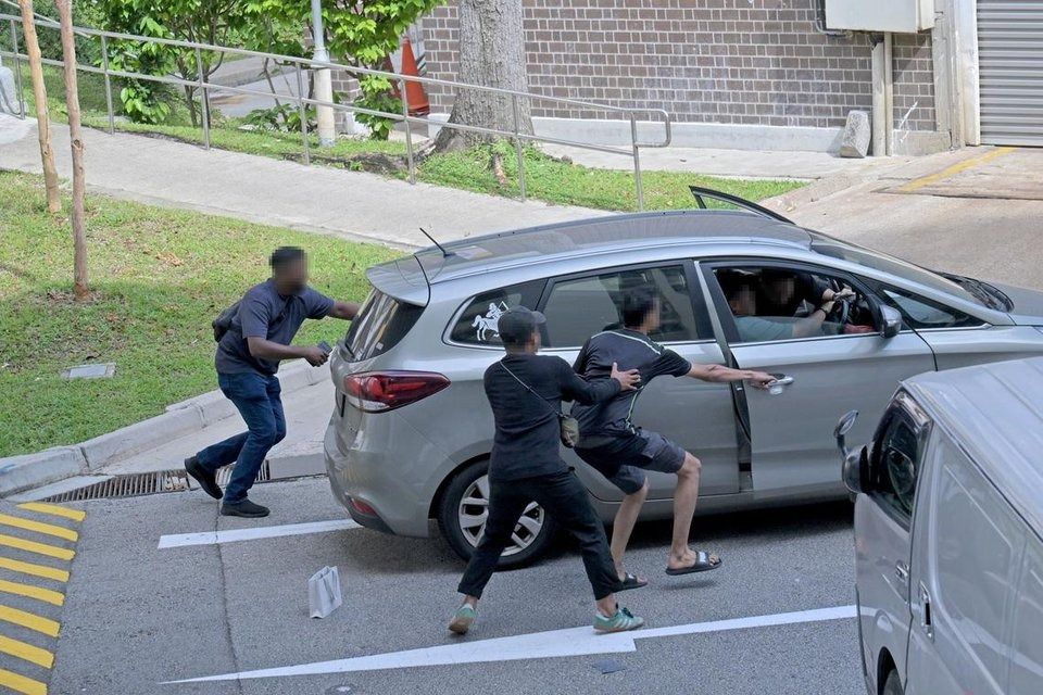 Singapore intensifies crackdown on vapes; young suspected Kpod peddlers ...