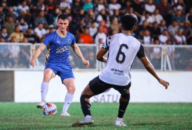 Football: Wenzel ready to dazzle | The Star
