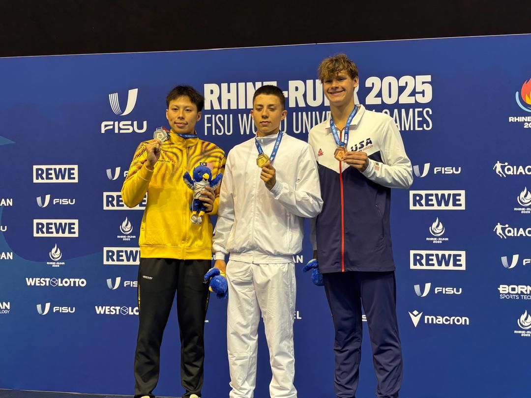 Swimming: Hoe Yean smashes national record to win silver at World ...