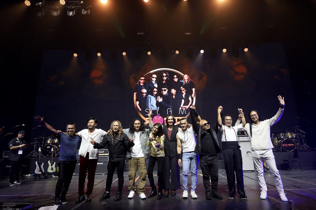 'Oldies but goldies' - Malaysian legendary bands Slam and Exist dazzle ...