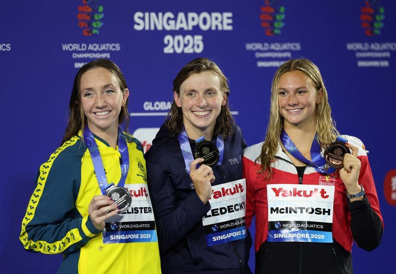 Swimming: Swimming-Ledecky sees off McIntosh in epic 800 freestyle ...