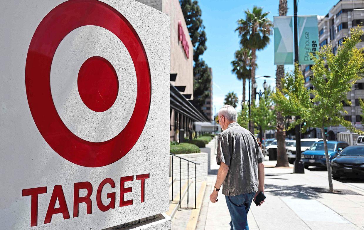 Target stock slumps after naming new CEO | The Star
