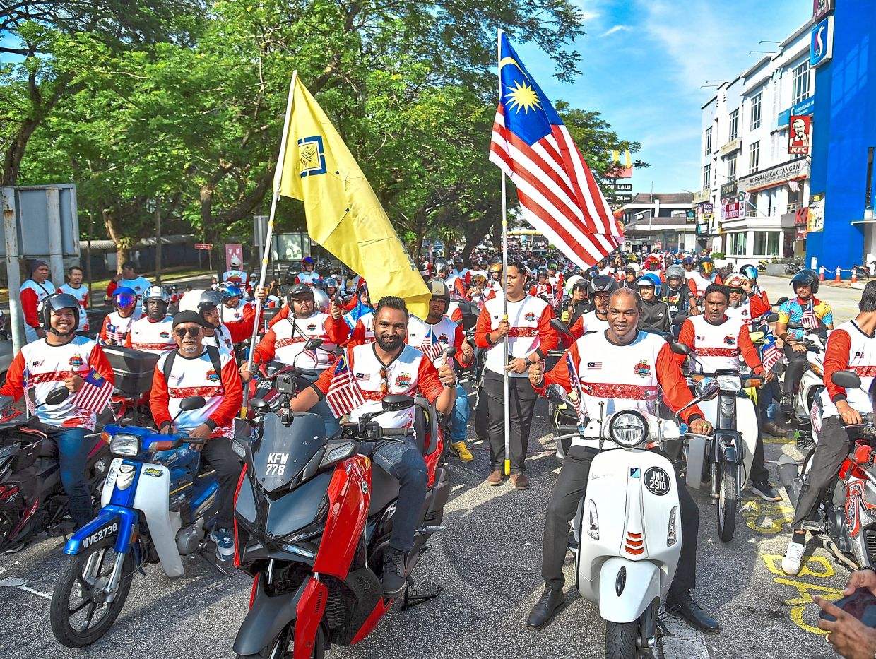 More than 1,000 join National Month bike convoy | The Star