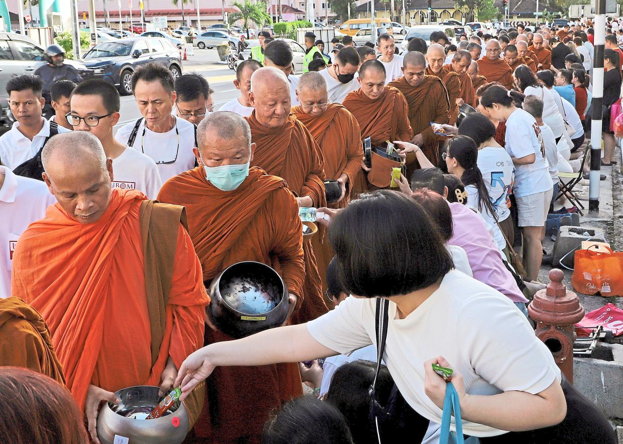 Blessed offerings for forest-dwelling monks | The Star