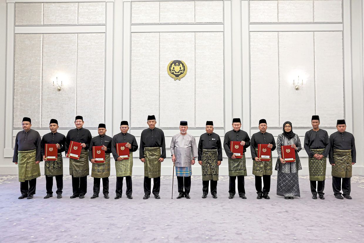 King presents instruments of appointment to seven envoys | The Star