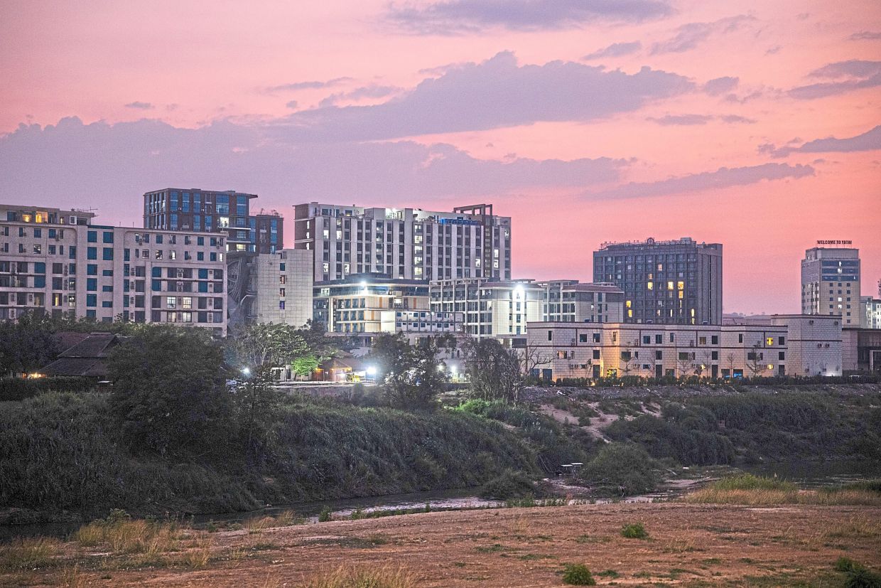 Trump targets Asian cyber scam centres that bilked billions | The Star