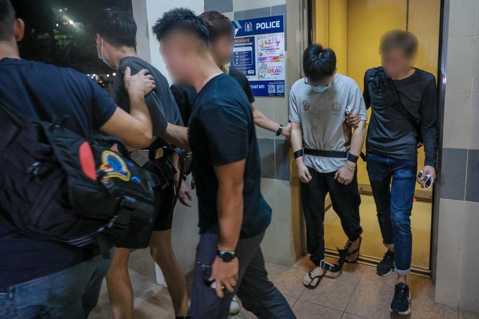Central Narcotics Bureau nabs eight Singaporeans, seizes over 400 Kpods ...