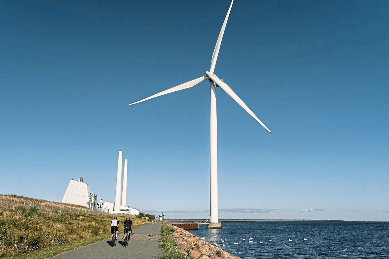 Europe’s wind output closely tracked as solar peak passes | KLSE Screener