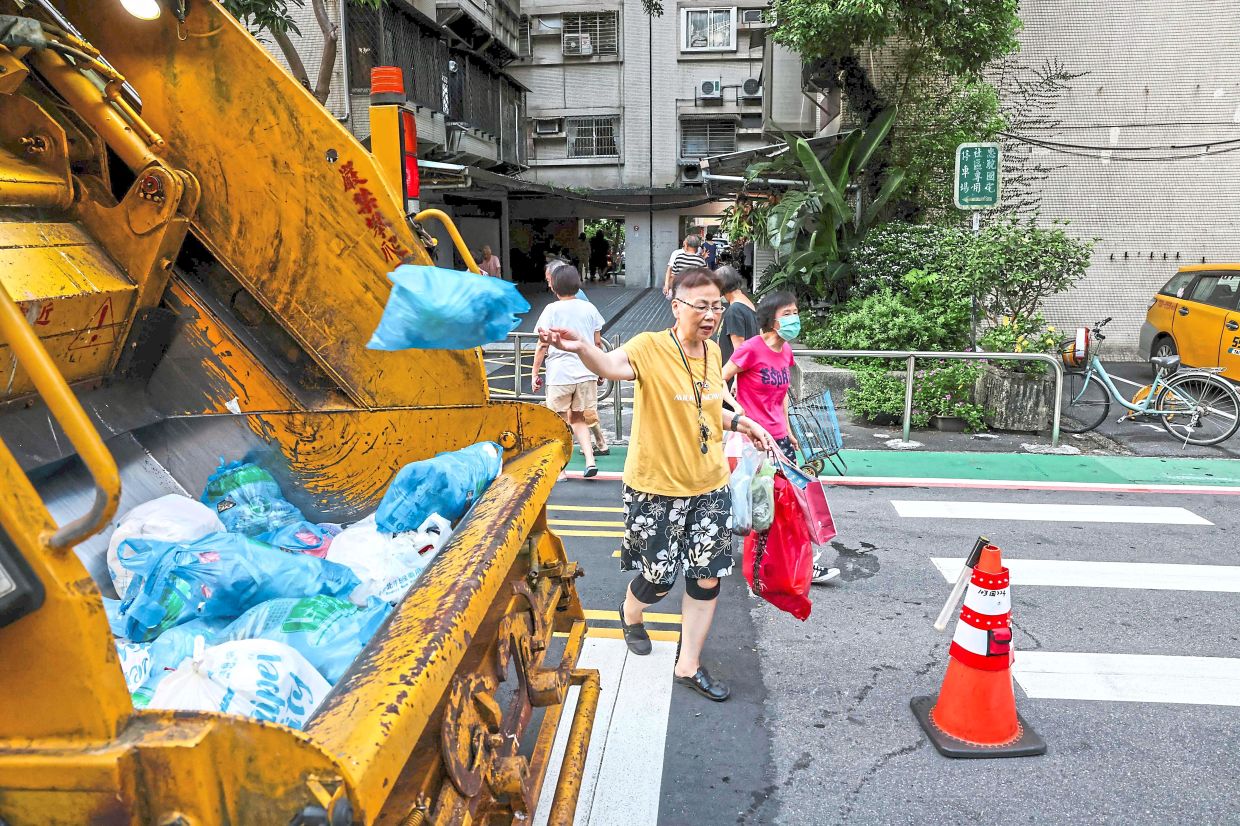 Taiwan's musical garbage trucks offer entertainment and connection to ...