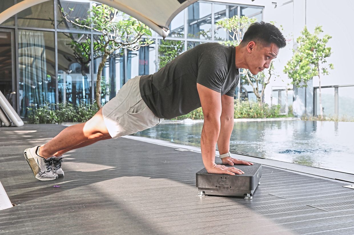 A vibrating workout that emulates skipping rope | The Star