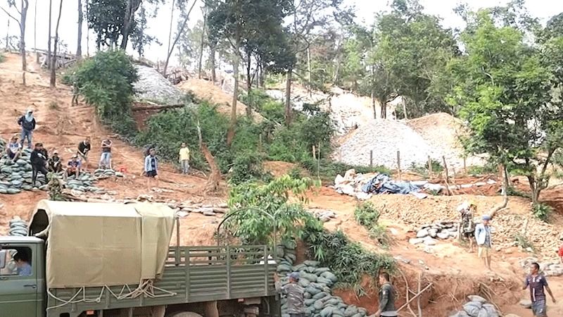 Laos: Xiengkhouang authorities crack down on Illegal gold mining in ...