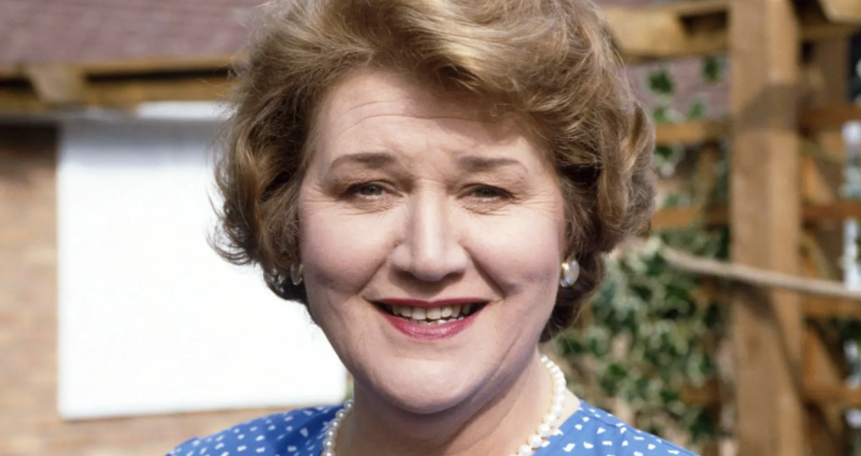'Keeping Up Appearances' star Patricia Routledge dies at 96 | The Star