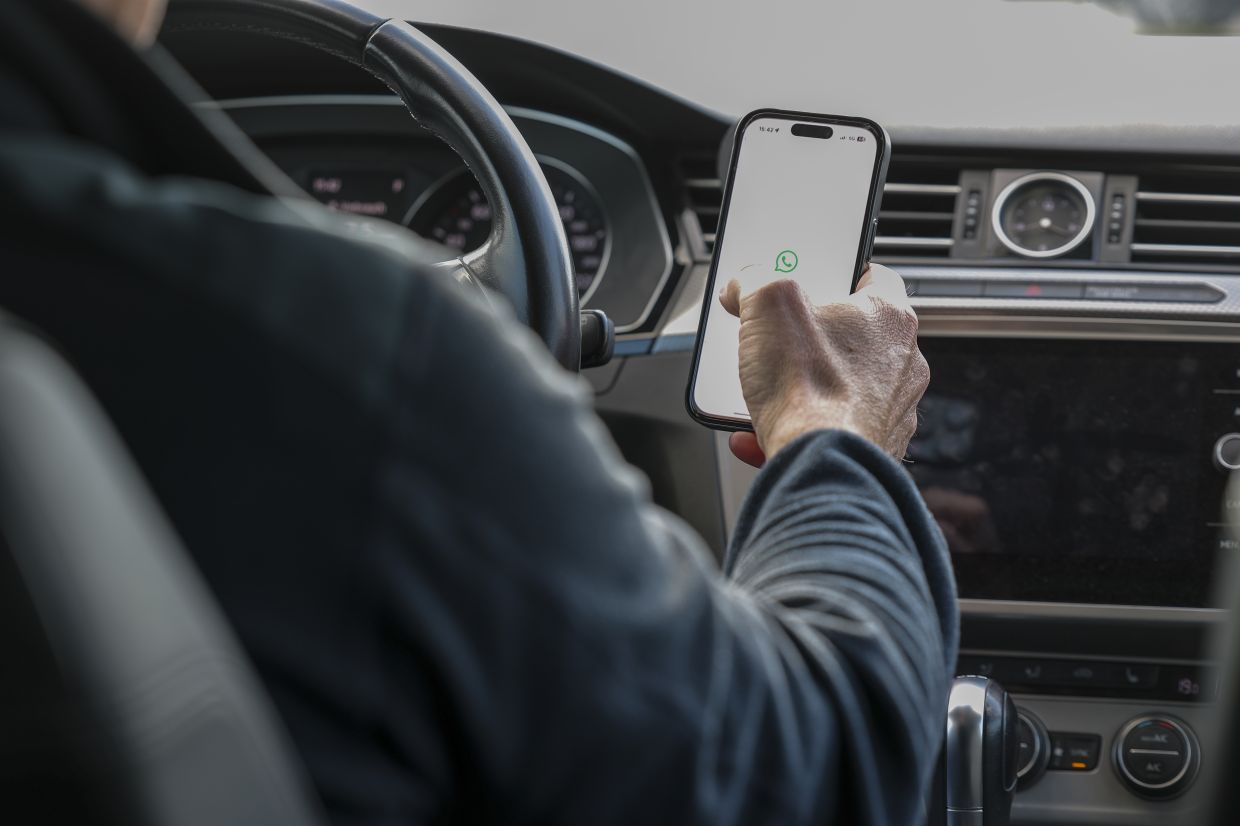 This iPhone feature lets you turn off distractions while driving | The Star