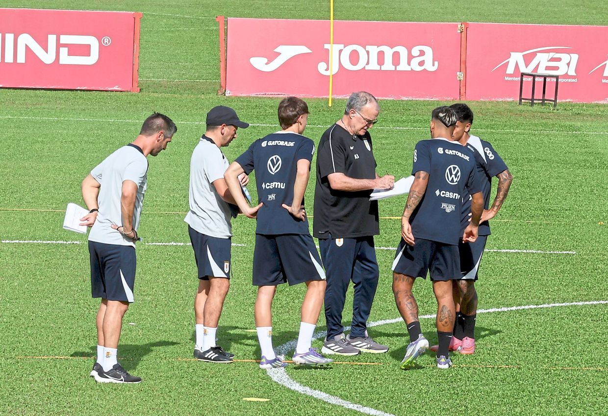 Football: Uruguay coach Bielsa evades suspension talk | The Star