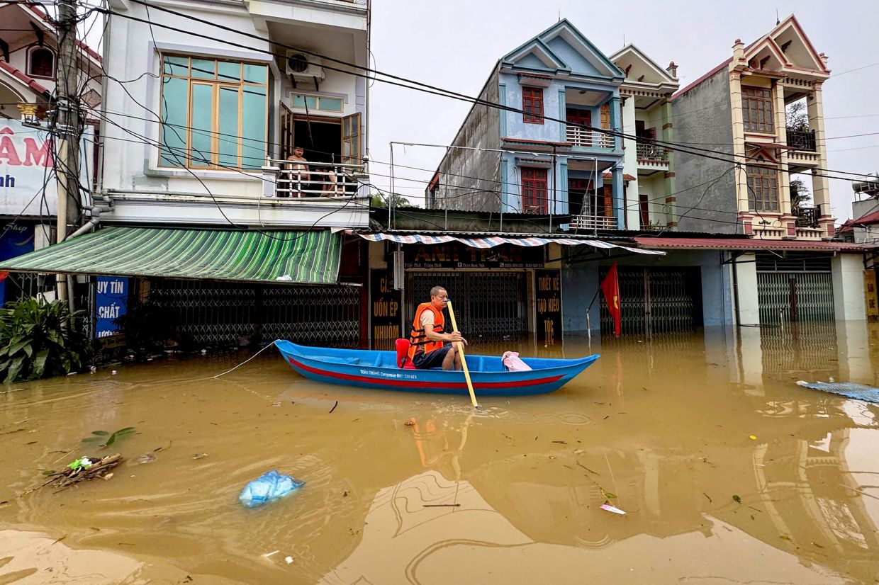 Typhoon Matmo leaves 15 dead as Vietnam seeks international aid for ...