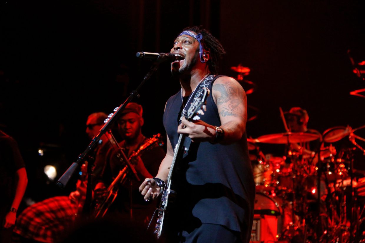 Grammy-winning R&B and soul icon D'Angelo dies at 51 | The Star