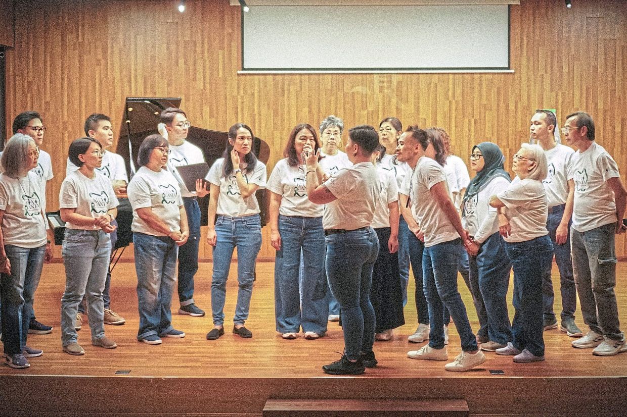 An intergenerational choir that builds community through song | The Star