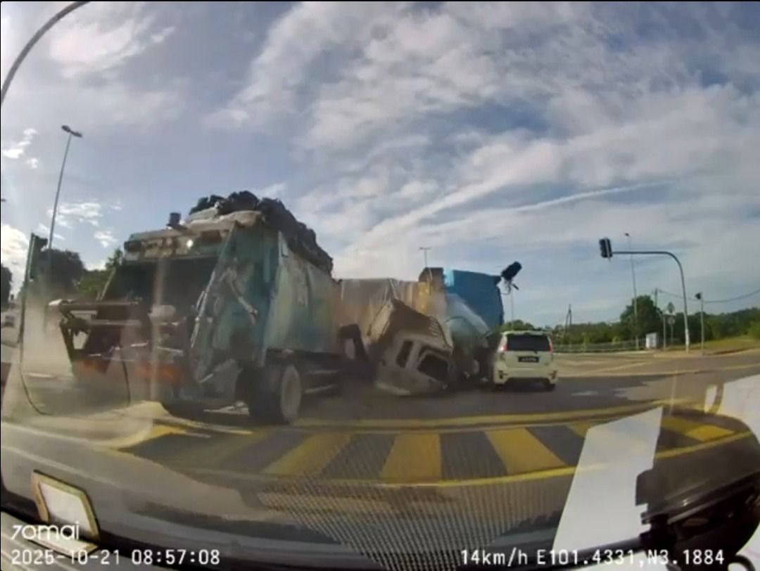 QuickCheck: Did a lorry plough into three other vehicles at a traffic ...