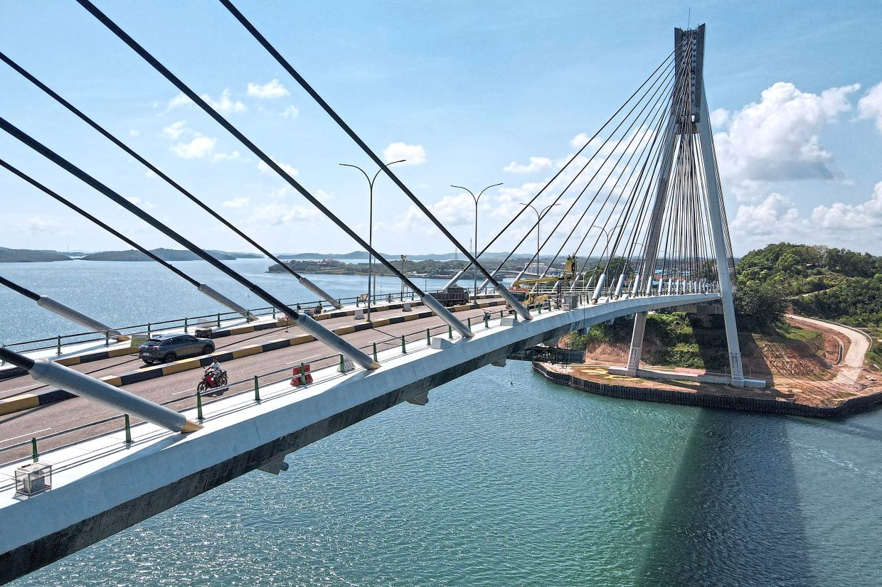 Indonesian Police monitoring spread of radical groups in Batam | The Star