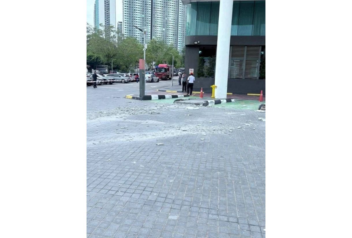 Concrete wall collapses from 12th floor of commercial building in ...