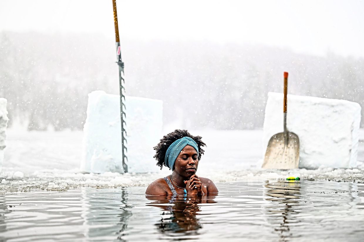 Cold-water immersion may offer health benefits, but also presents risks ...