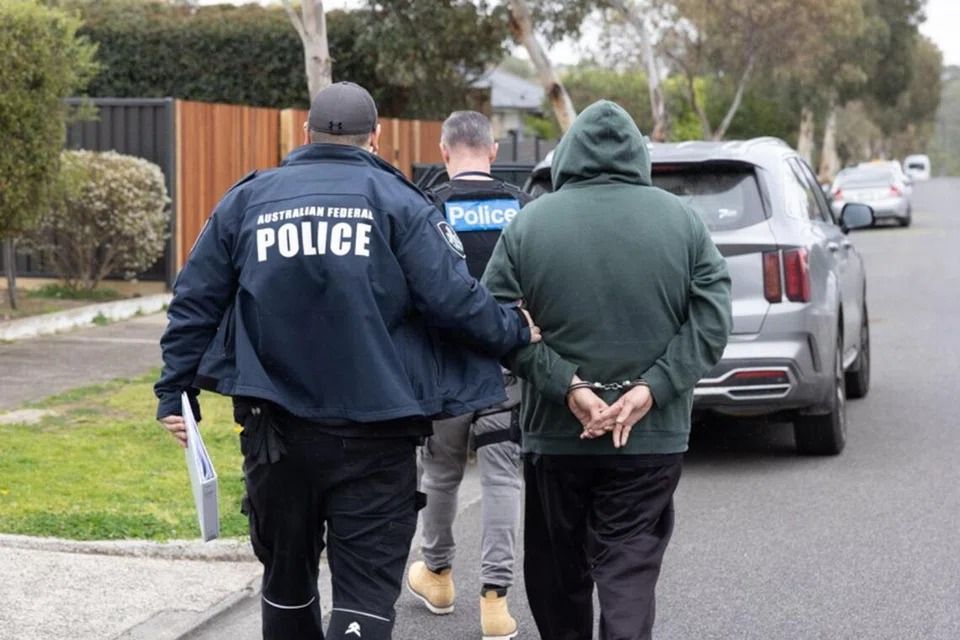 Australia battles surging illegal tobacco market as organised crime ...