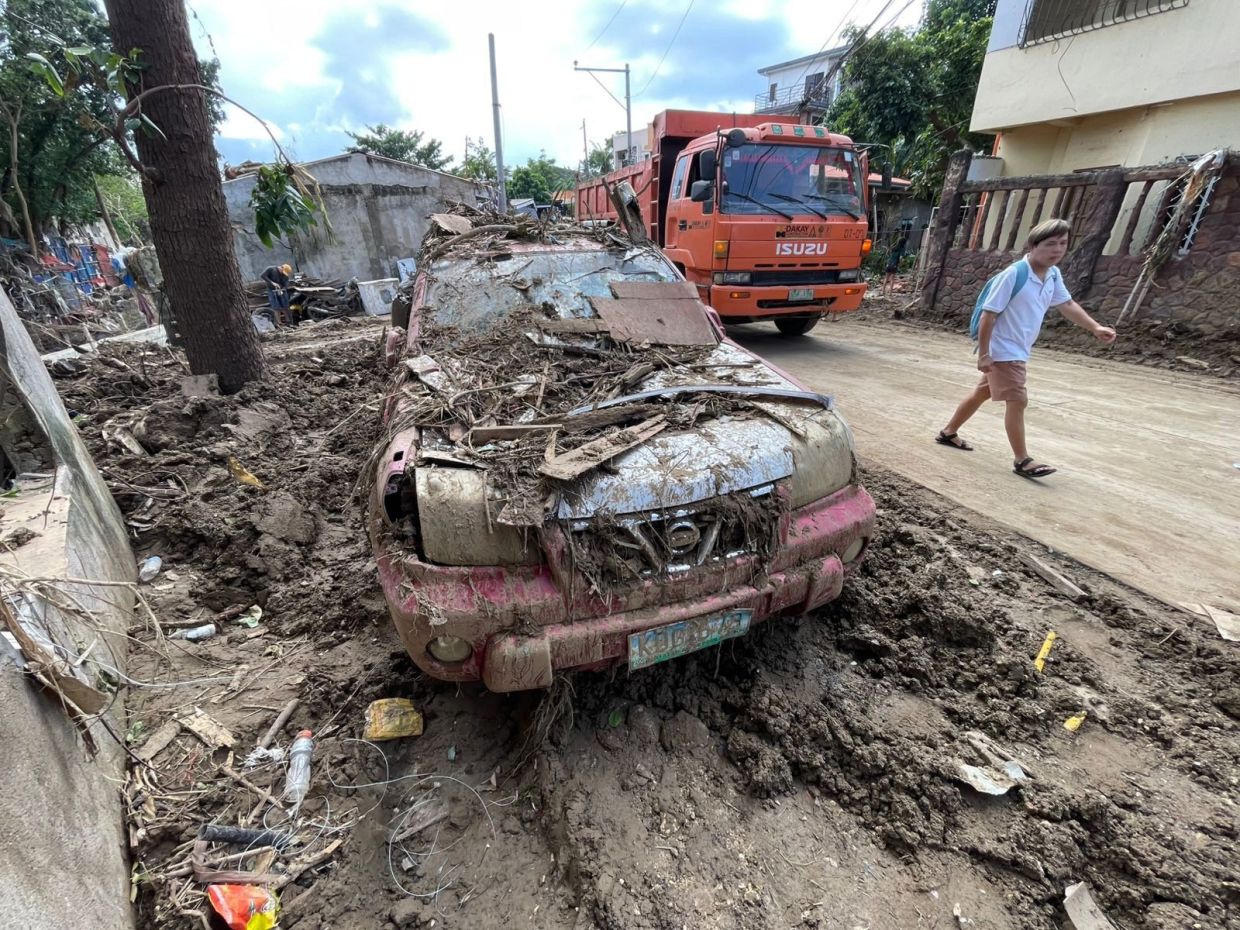 Philippines warns of deadly storm surges as massive Typhoon Fung-wong ...