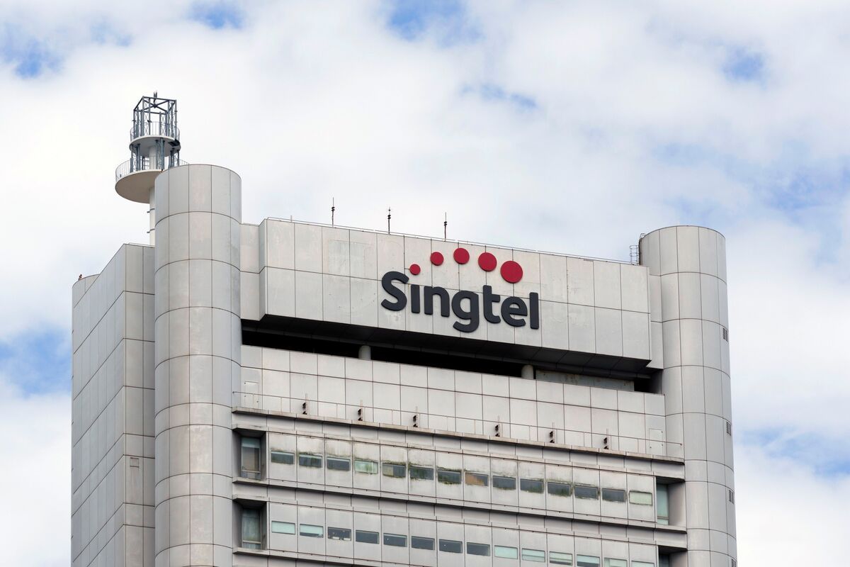 KKR, Singtel Group seek US$3.8bil loan for STT GDC buyout | KLSE Screener