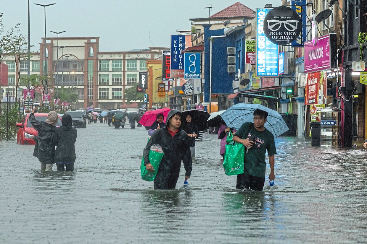 Cold surges bring wet, windy and cooler days | The Star