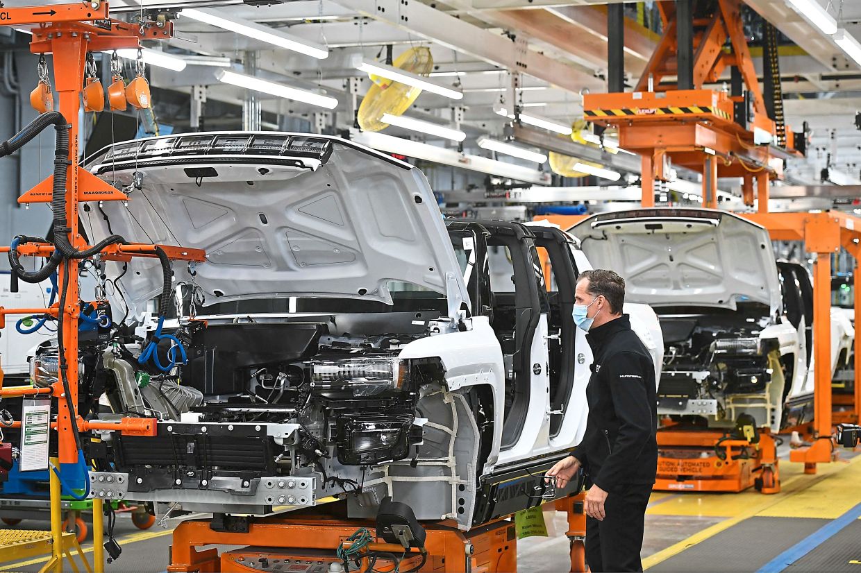 US factory activity slows in November | The Star