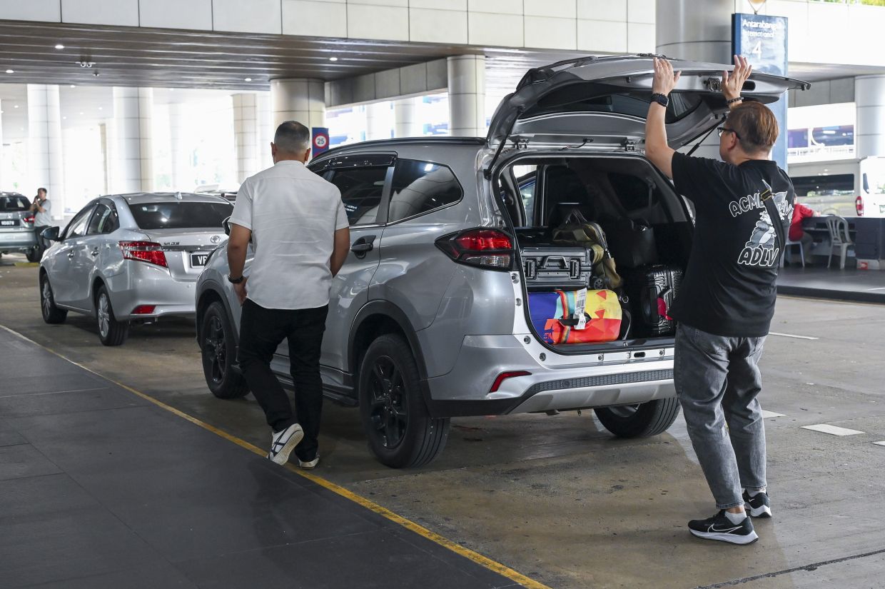 KLIA enforces quick pick-up, drop-off system | The Star