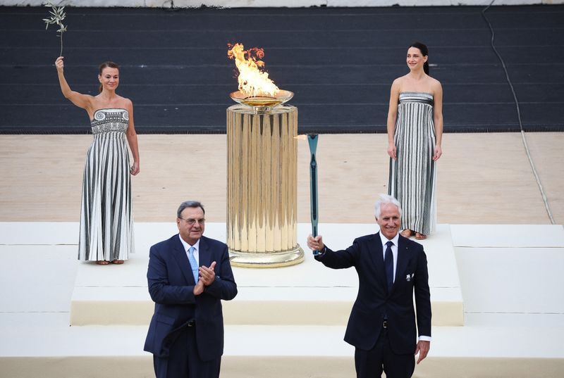 Other Sports: Olympics-Italy receives Olympic flame for Milano Winter ...