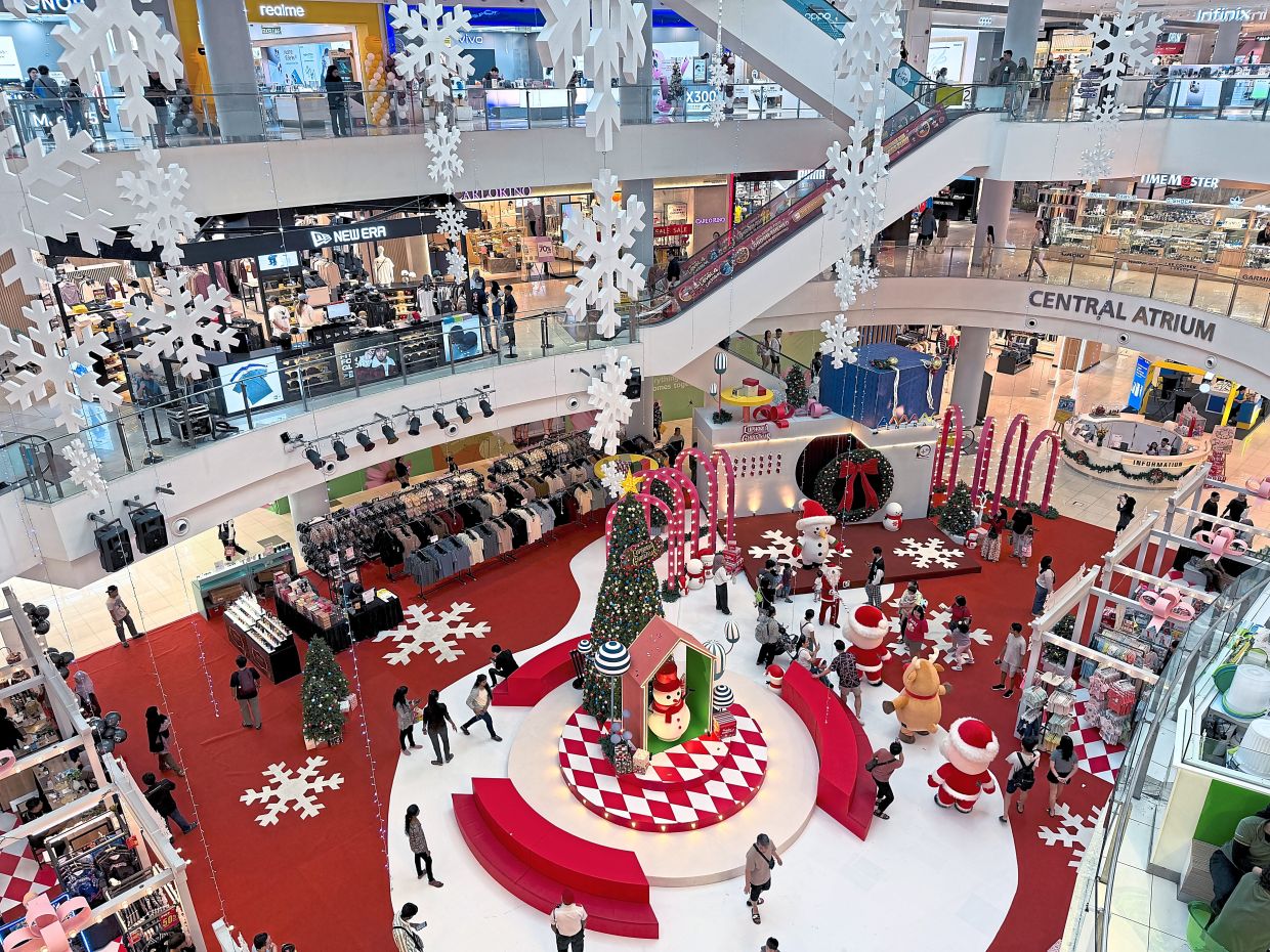 Festive splendour lights up season | The Star