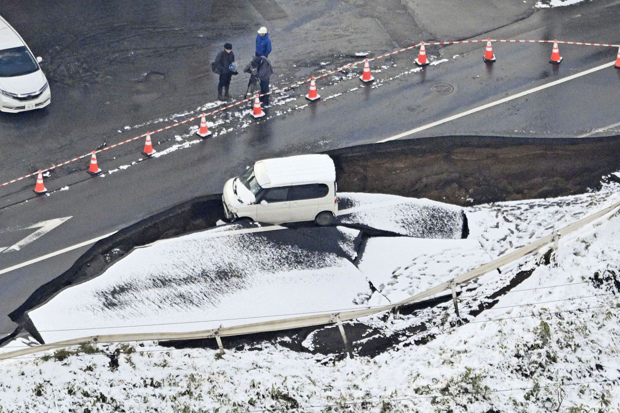 Magnitude 7.5 quake in northern Japan injures 23, triggers two-foot tsunami | The Star