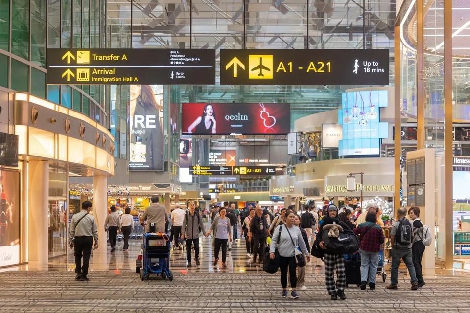 Strong job market, wealth gains to underpin Singapore retail spending ...