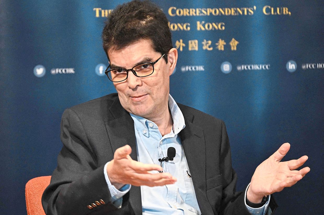 Activist investor David Webb dies at 60 | The Star