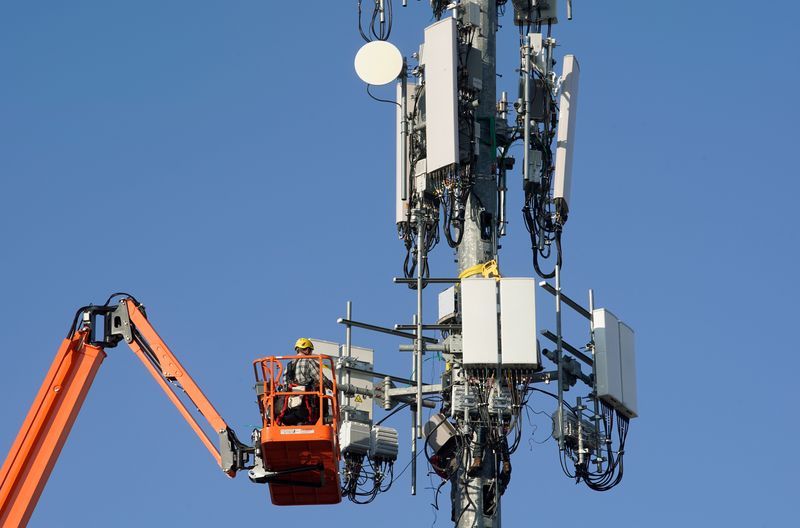 Verizon's network down for tens of thousands of users in US ...