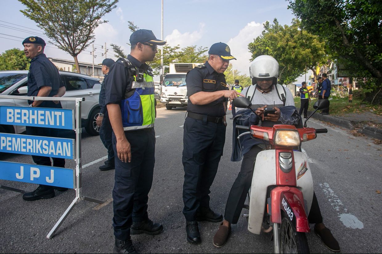 JPJ officers not allowed to switch off bodycams | The Star