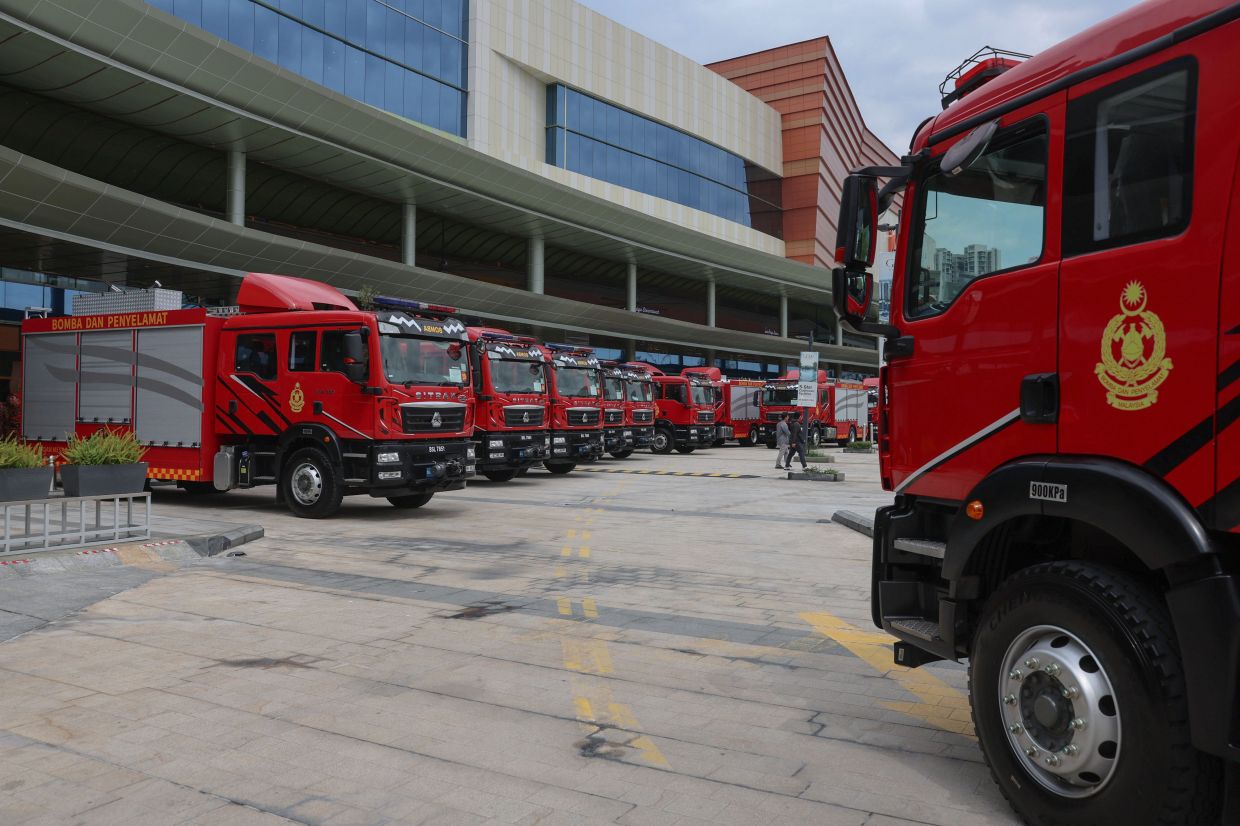 Bomba receives fleet of 30 new fire engines from China | The Star