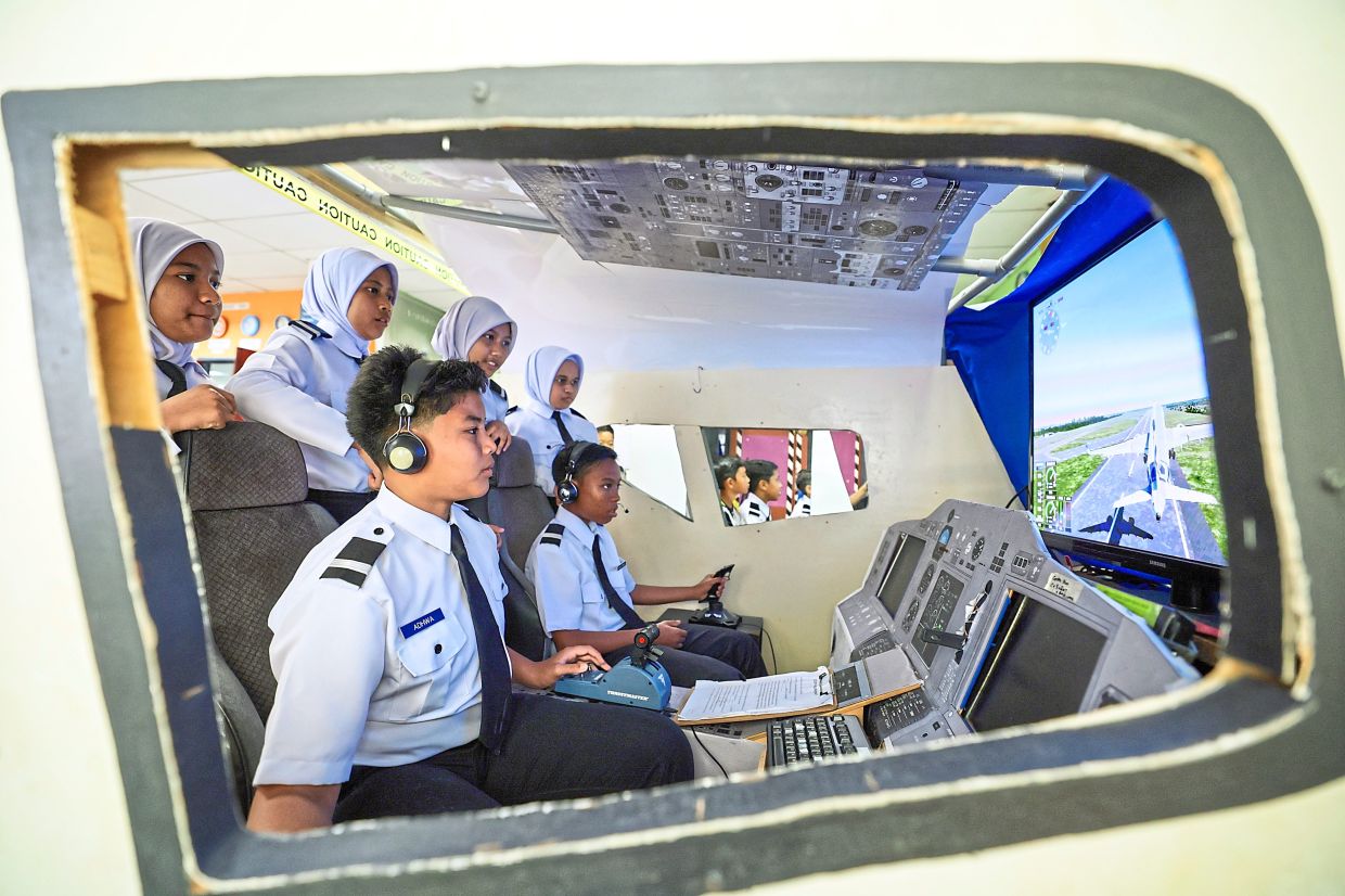 Small ‘pilots’ aim for big horizons | The Star