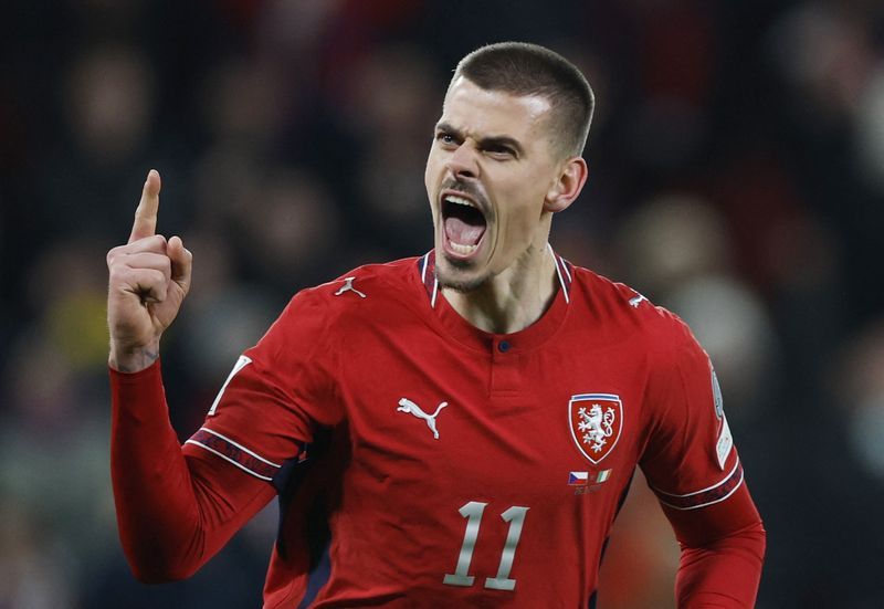 Soccer-Czechs book World Cup playoff final spot after penalty shootout ...