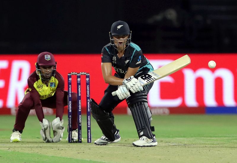 Cricket: Cricket-New Zealand great Bates to end international career ...