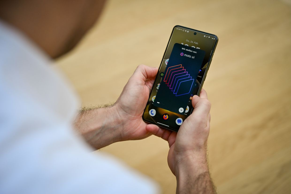 'Hey ChatGPT' on Android? EU wants Google to give users choice of AI ...