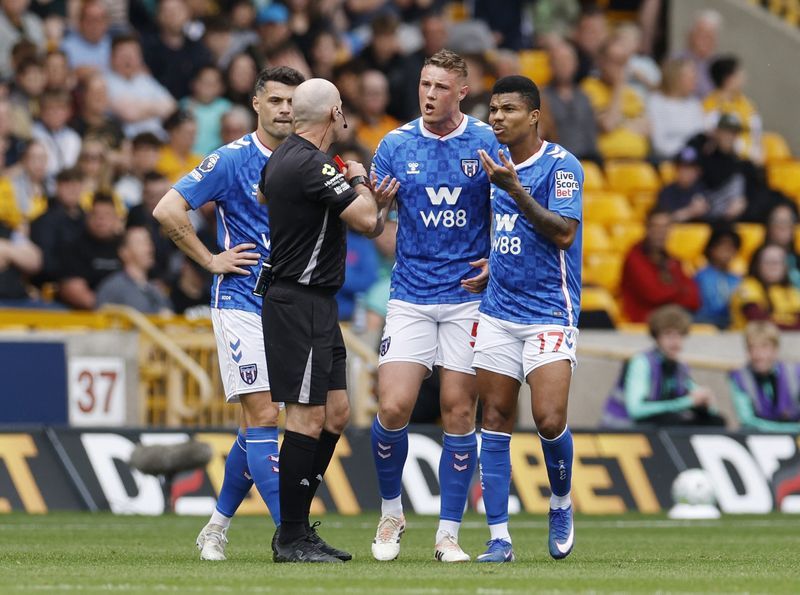 Football: Soccer-Sunderland's Ballard sent off for pulling Arokodare's ...